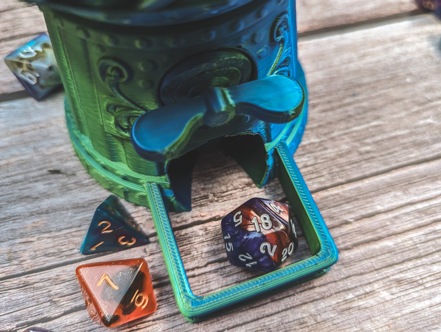 D20 Gumball machine dice tower – The Flaming Feather & Flaming Filament